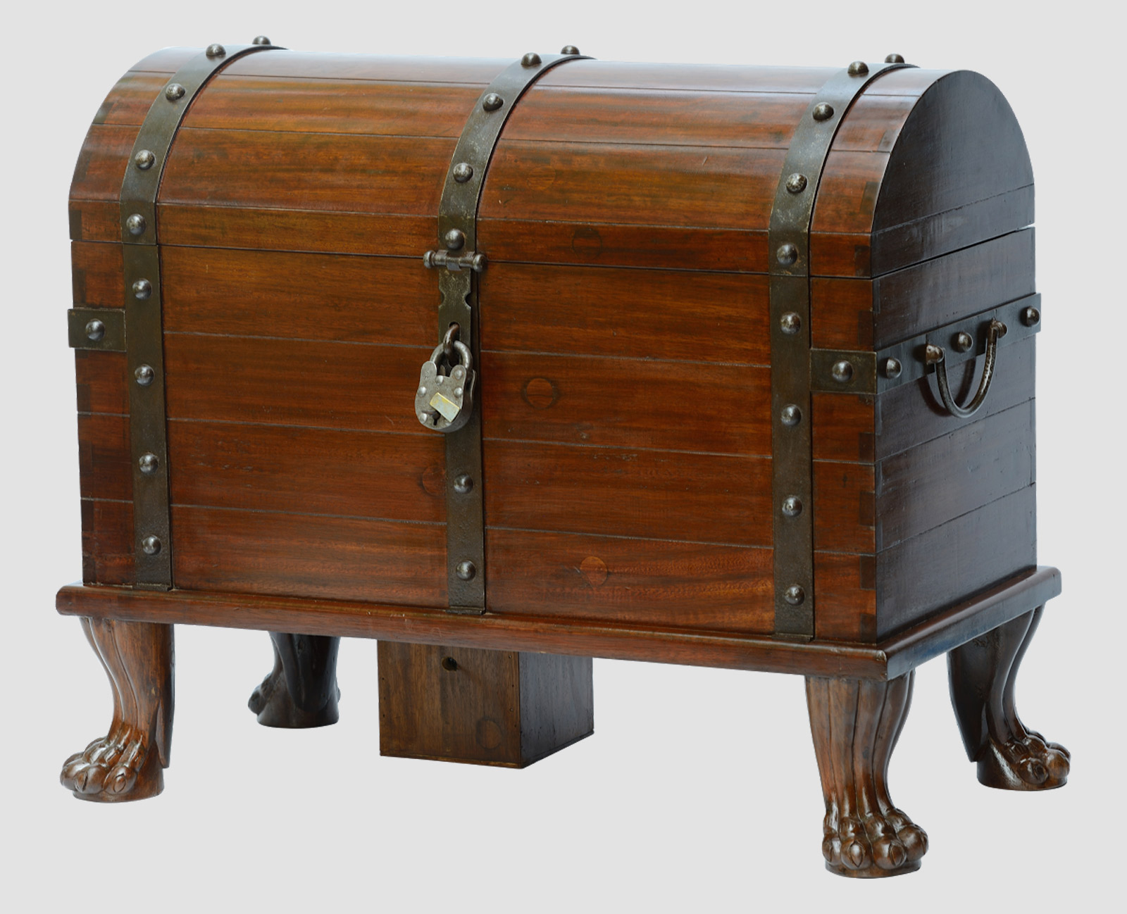 Pirate Trunk Bar - Sadaya Guild