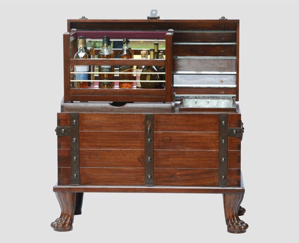 Pirate Trunk Bar - Sadaya Guild